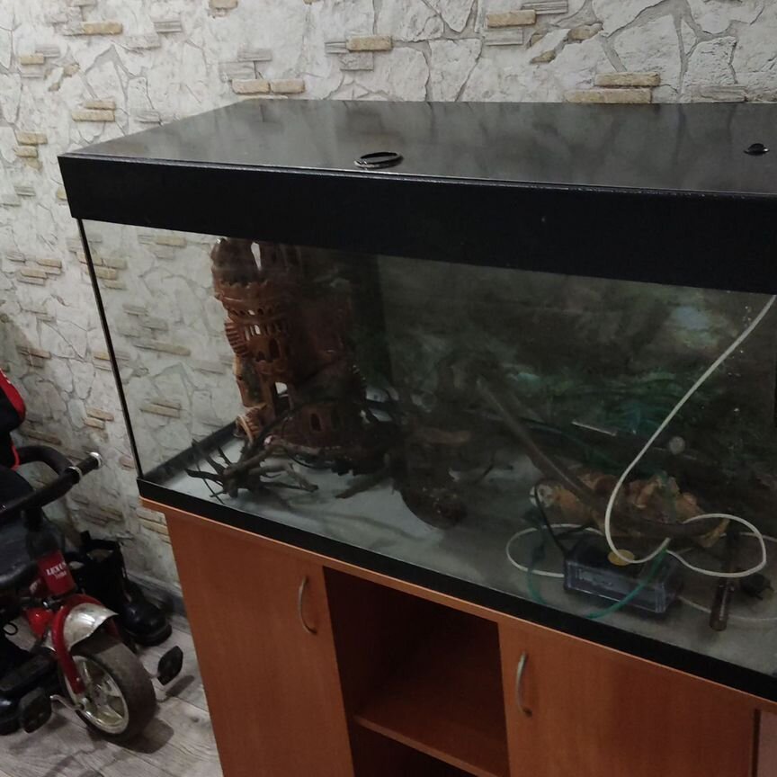 Аквариум с тумбой 210L