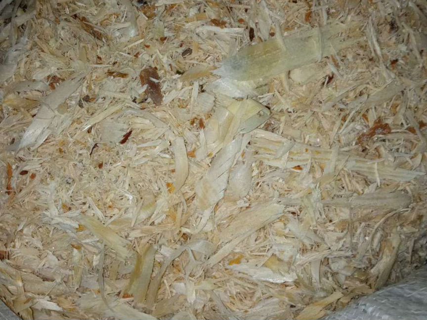 Опилки в мешках