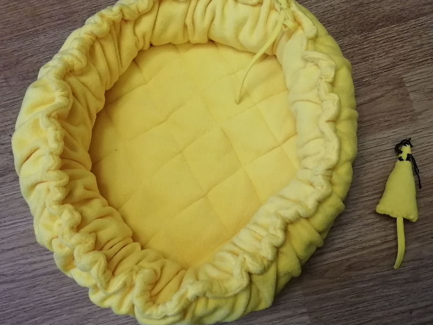 Лежанка для кошки