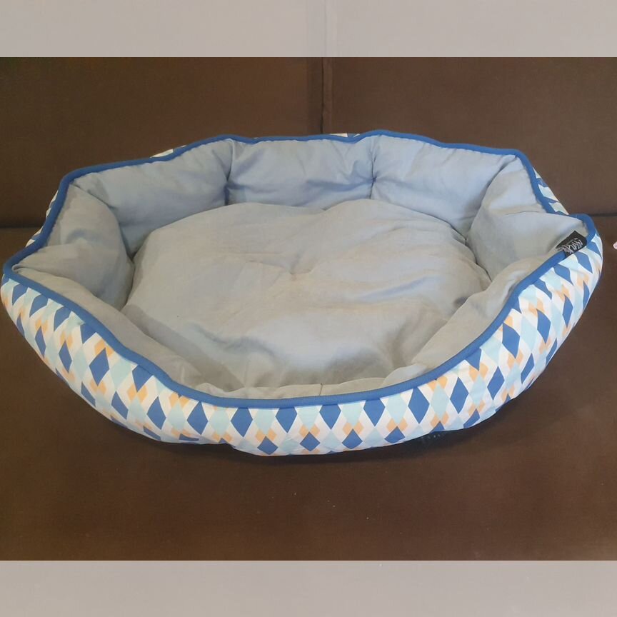 Лежанка для собак и кошек