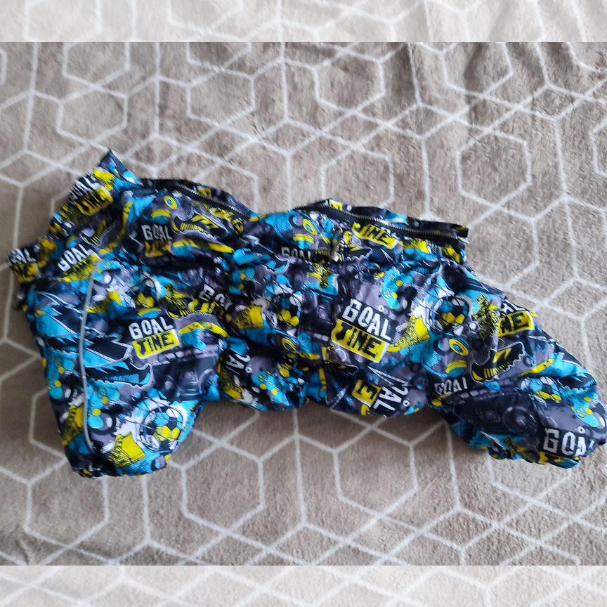 Зимний комбинезон для средней собаки