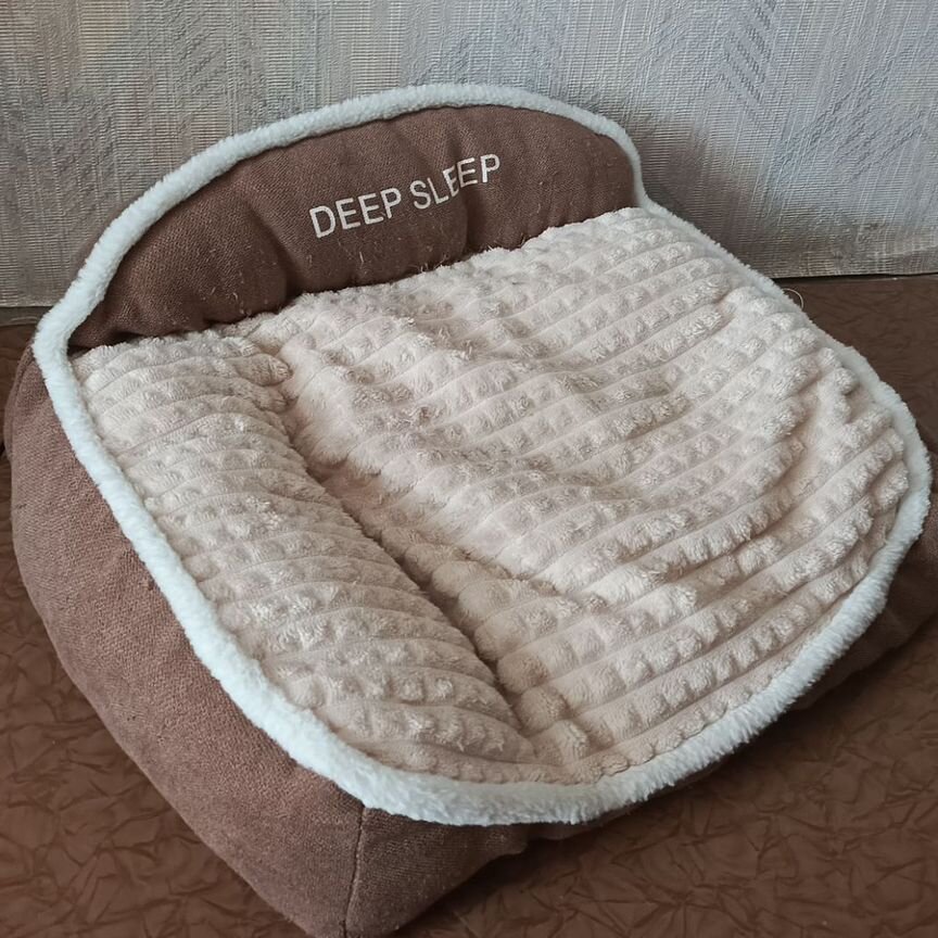 Лежанка для кошек и собак