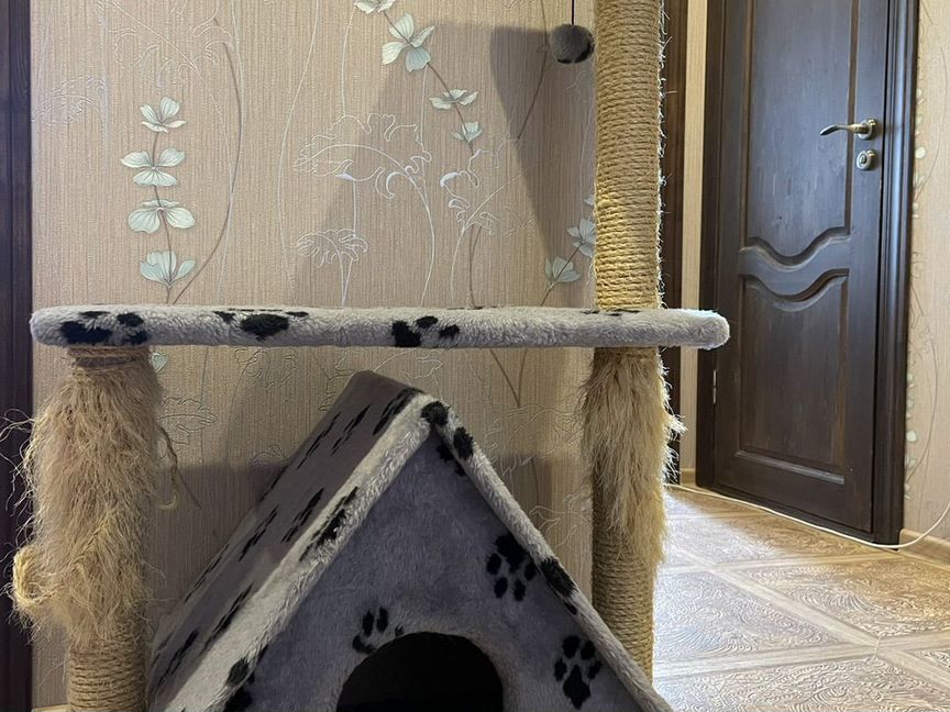 Когтеточка с домиком и лежанкой