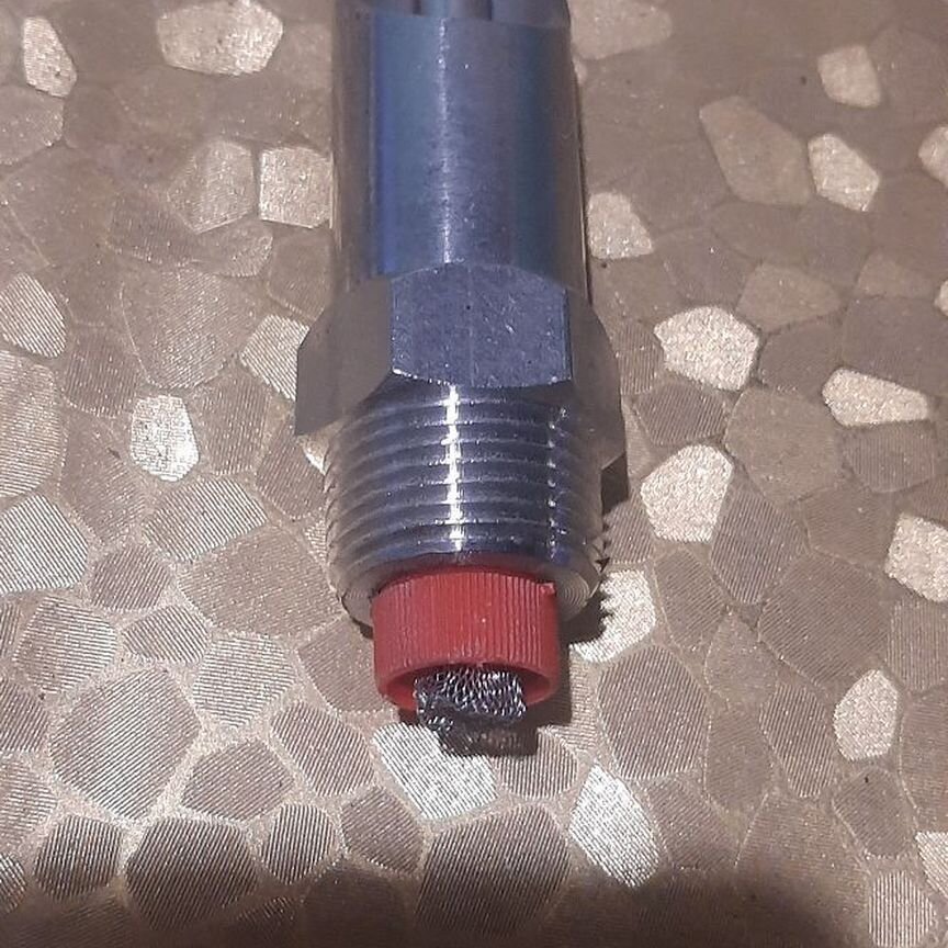 Поилка нипельная для свиней