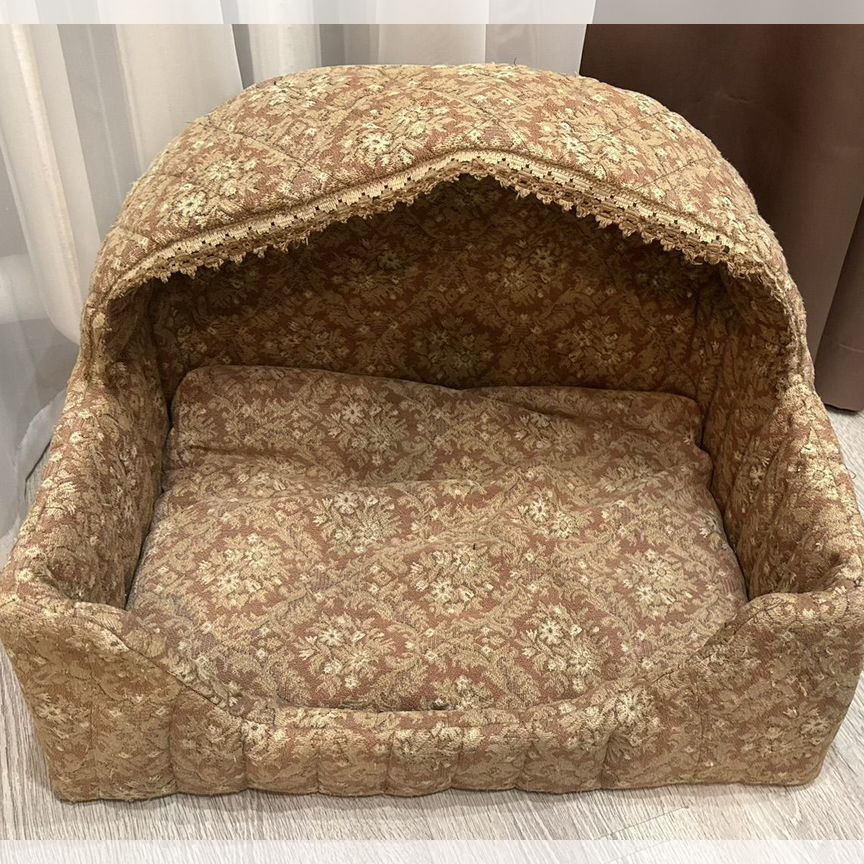 Домик для кошек и собак