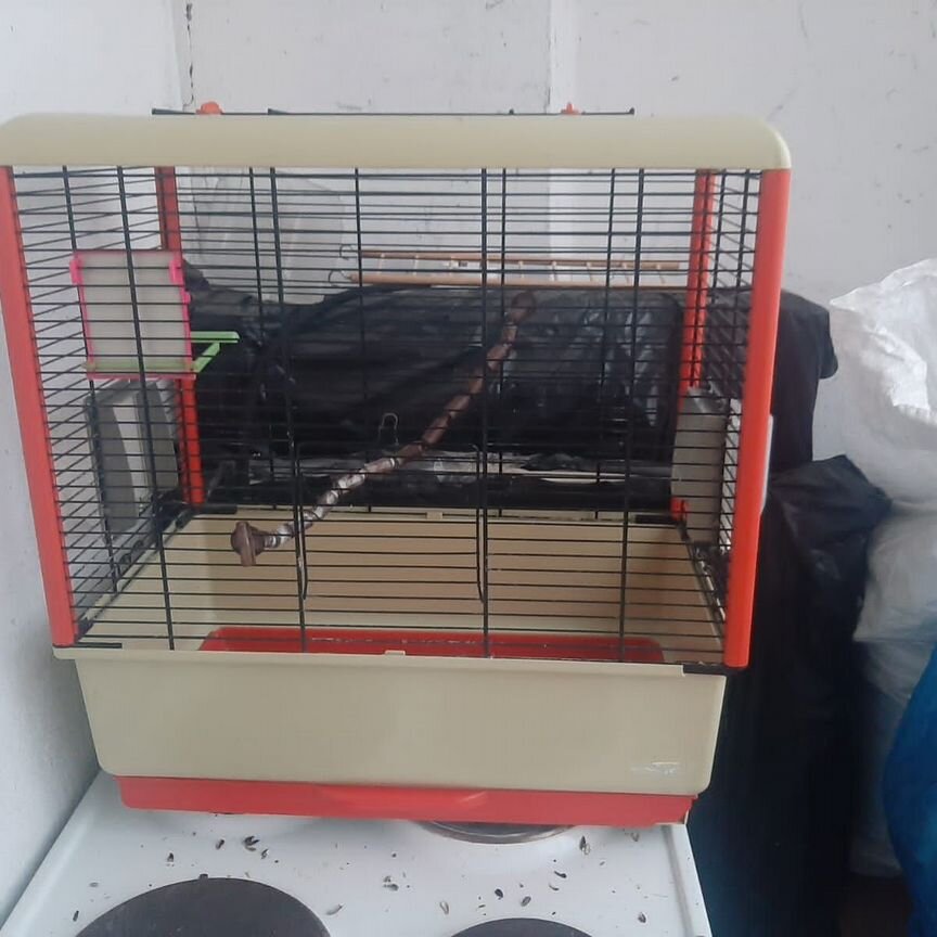 Большая клетка для птиц