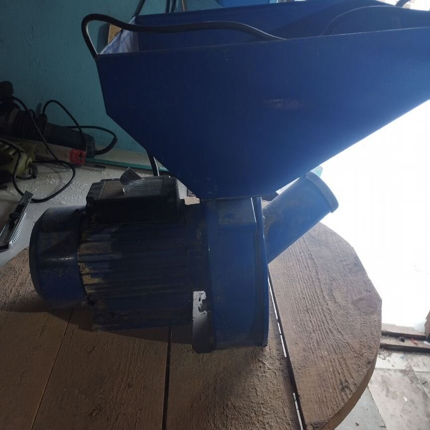 Зернодробилка