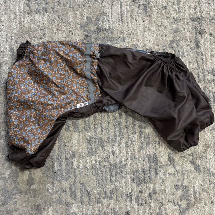 Дождевик для маленькой собаки