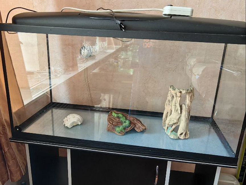 Аквариум с тумбой 200л