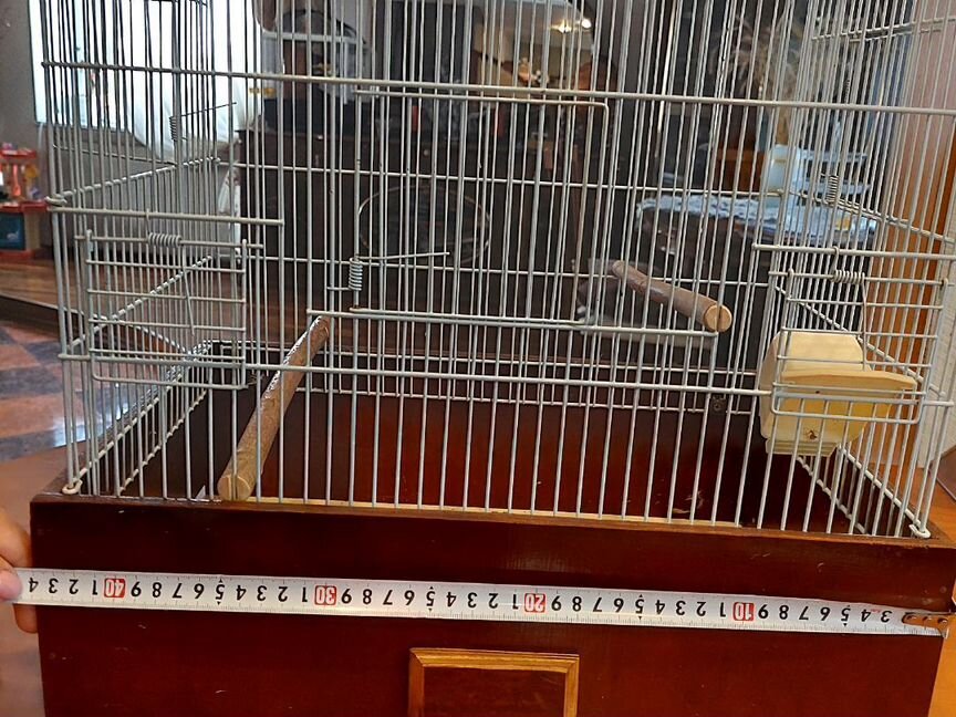 Клетка для птиц большая ш.30,дл.44, в.40