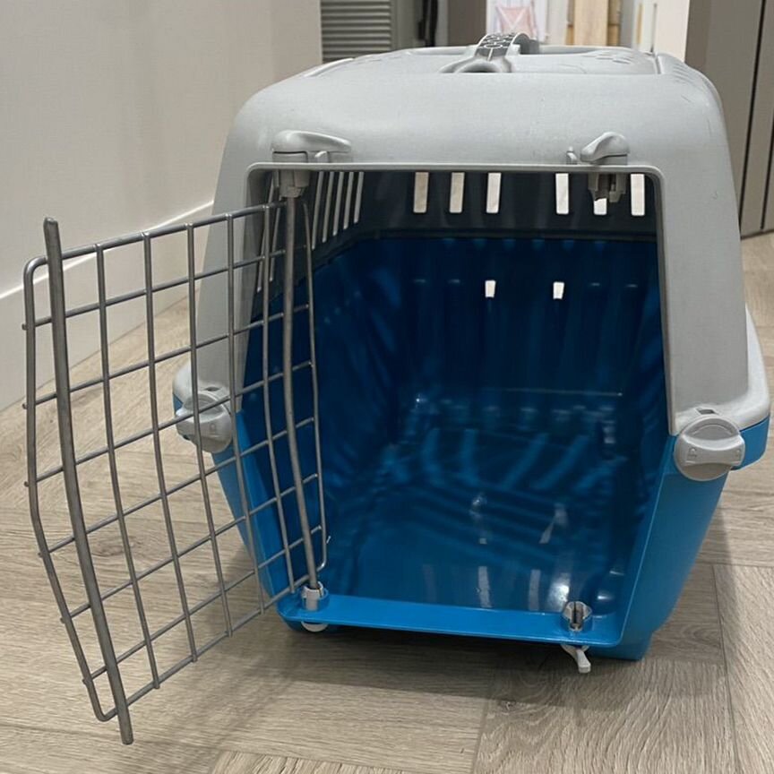 Переноска для кошек и собак