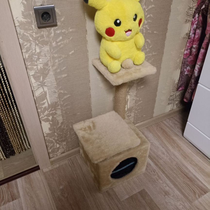 Домик для кошки с когтеточкой высокий