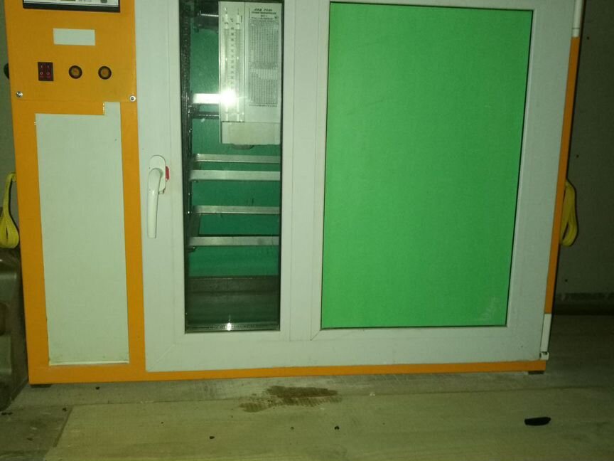 Инкубатор для яиц автоматический