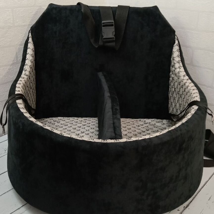 Авто кресло для собак