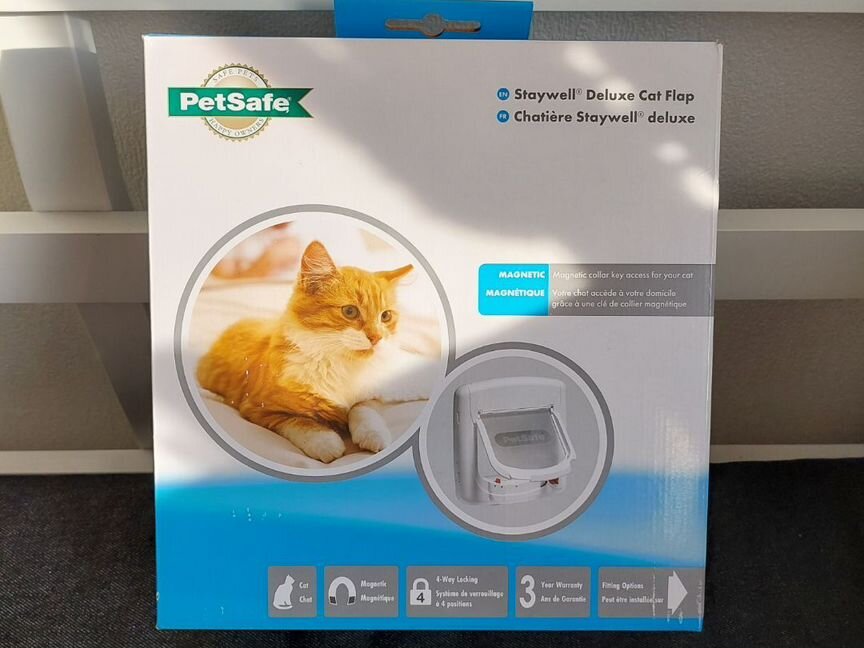 Дверца PetsafeDeluxe с магнитным замком для кошек