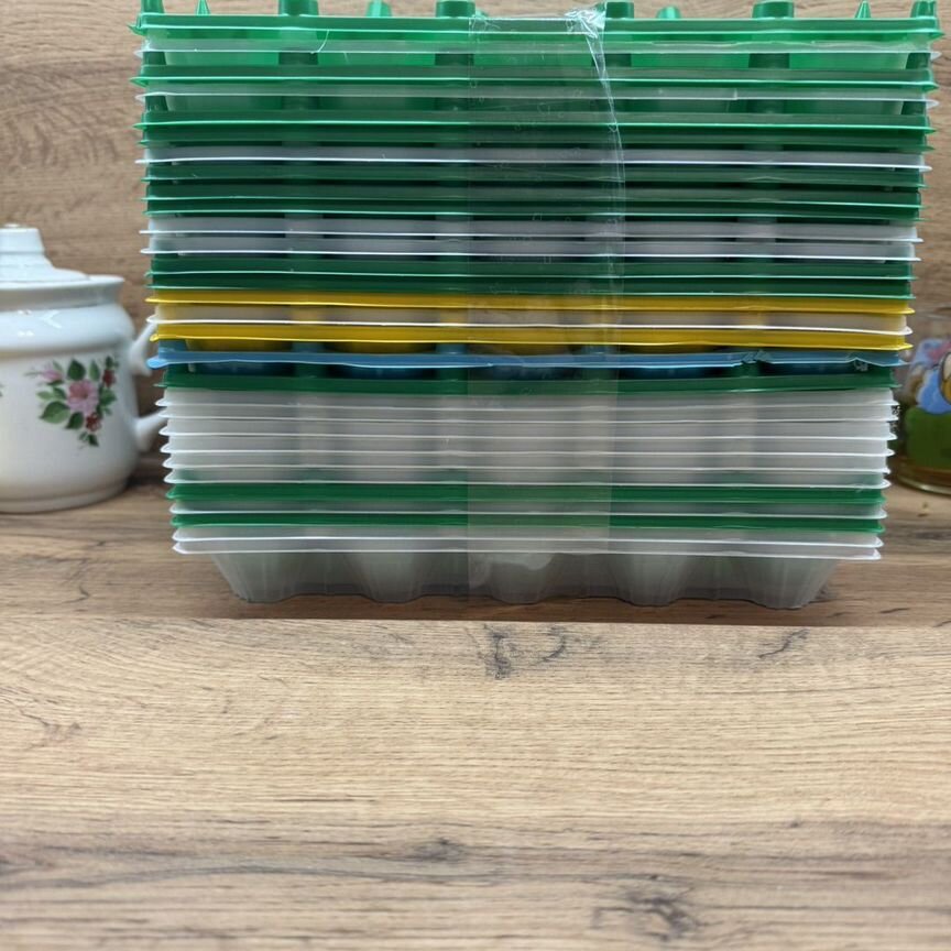 Яичные лотки