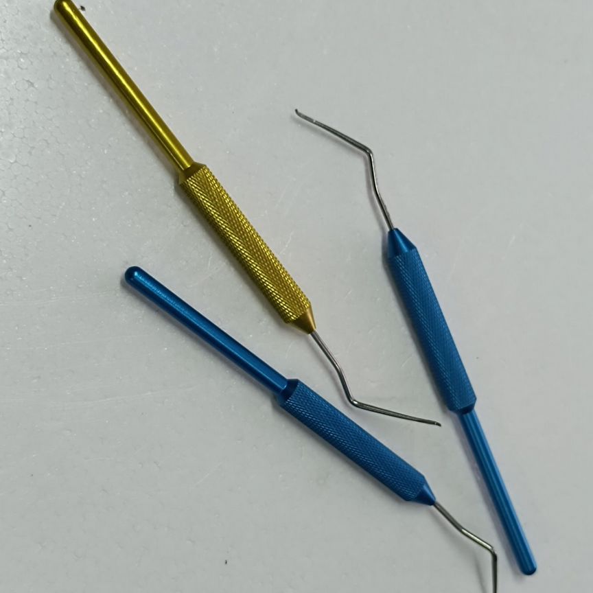 Шпатель для переноса личинок пчел. Пчеловодство