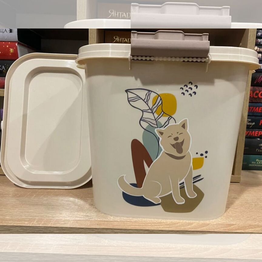 Контейнер для сухого корма