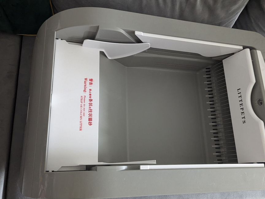 Автоматический лоток для кошек