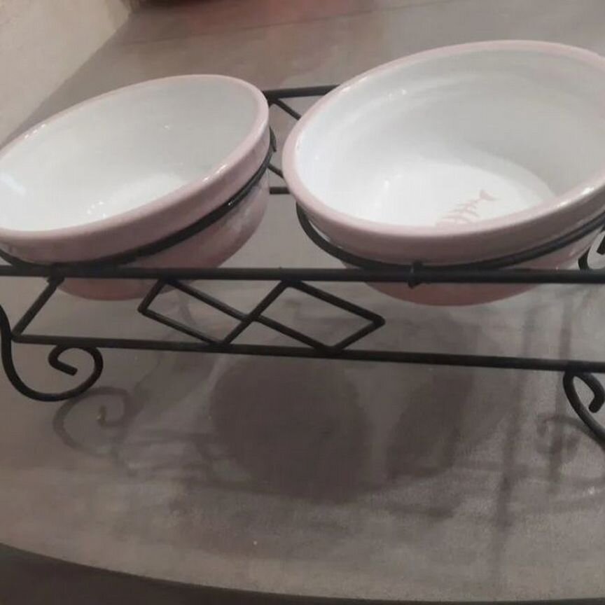 Подставка для мисок