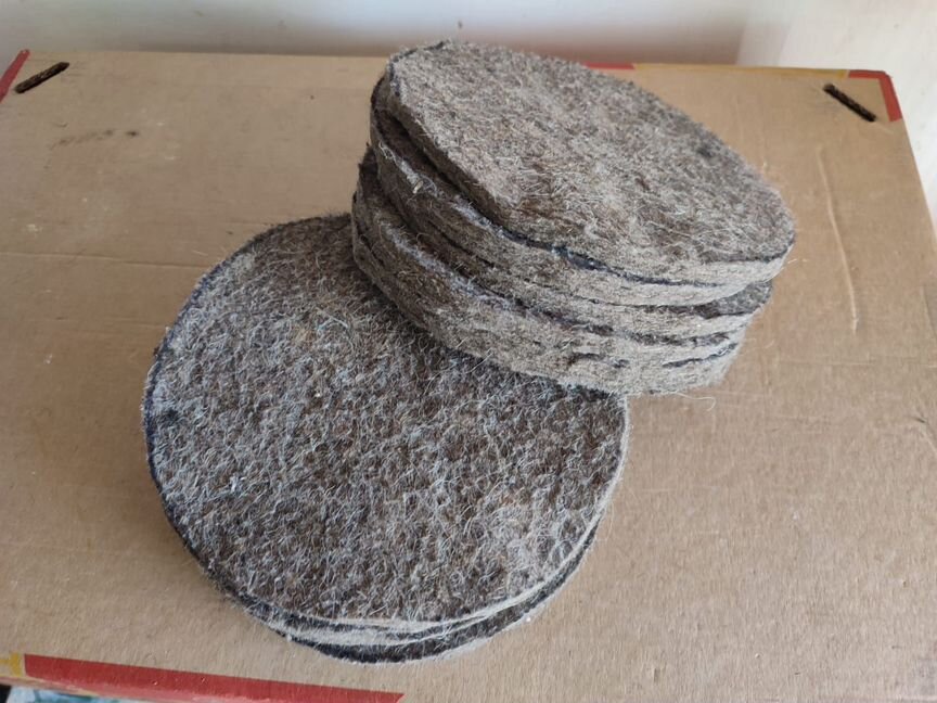 Вкладыш в гнезда из войлока