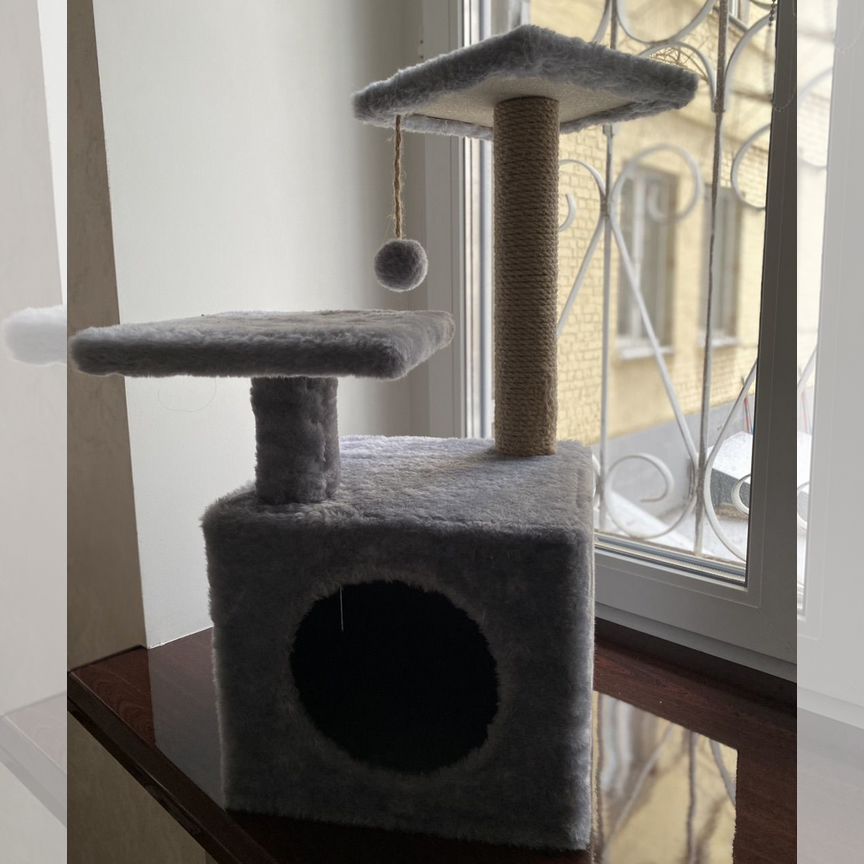 Домик для котенка с когтеточкой