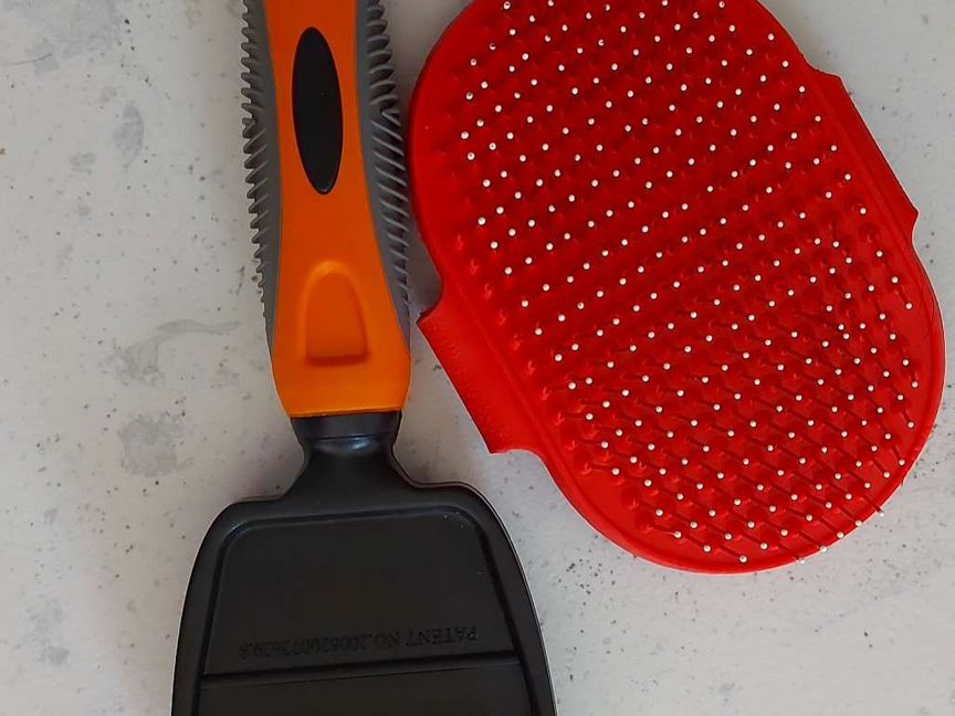 Щетка для вычесывания фурминатор