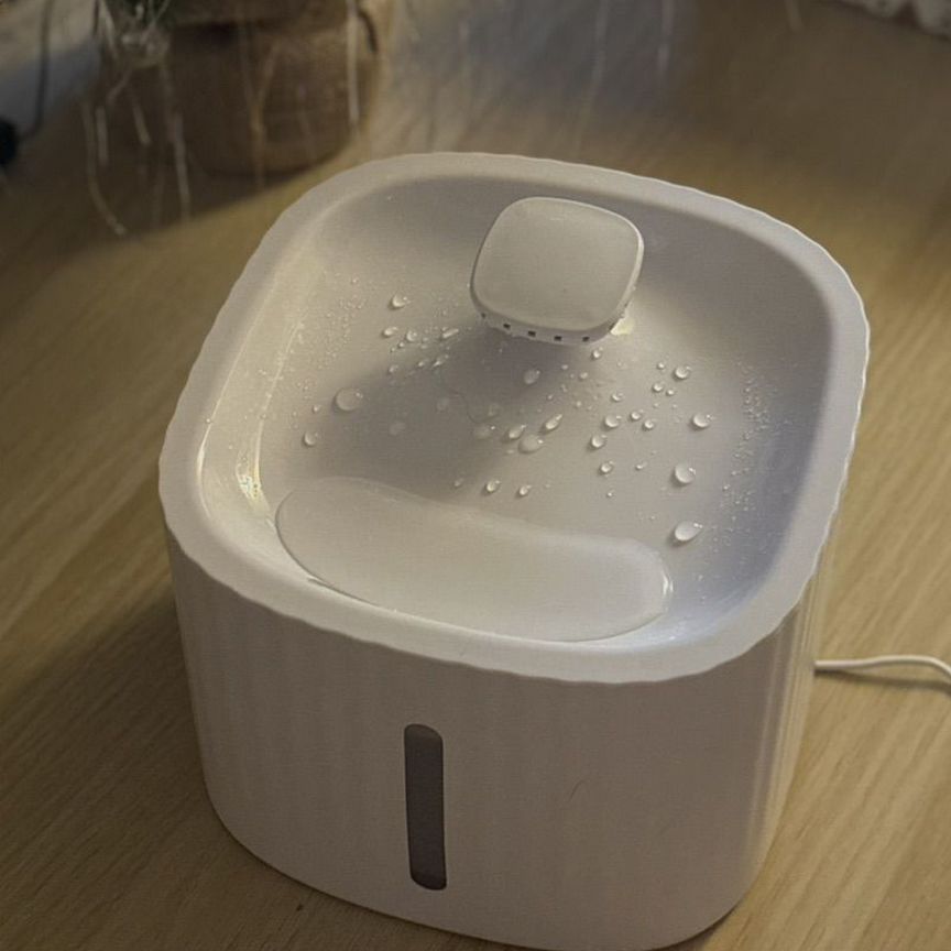 Фонтан поилка для кошек