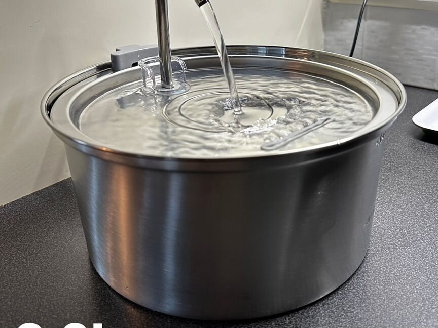 Поилка для кошек металл 3,2L + фильтры. Новая