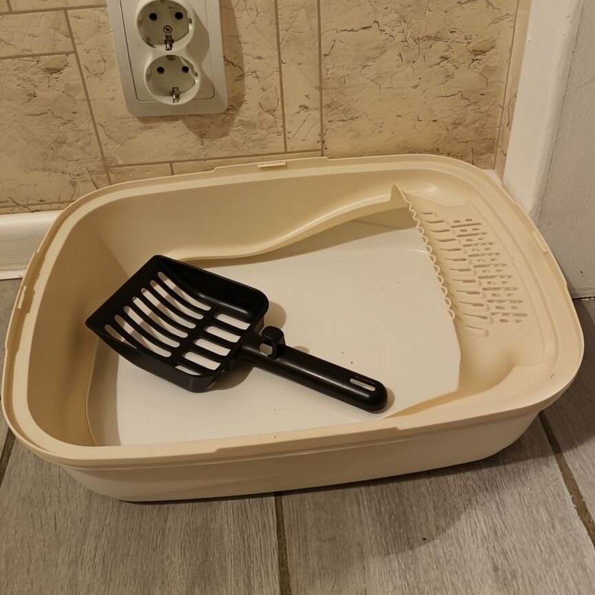 Лоток для кошек с совком новые