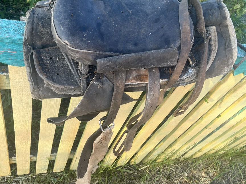 Седло для лошади