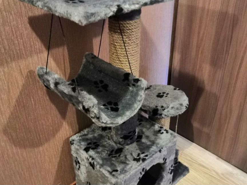 Домик 2 этажа c качелью