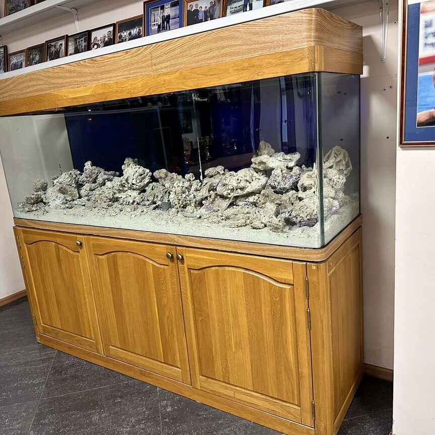 Аквариум 700 литров с тумбой