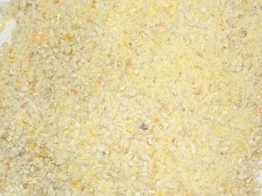 Кукурузный корм. Дробленка кукурузы. Дерть