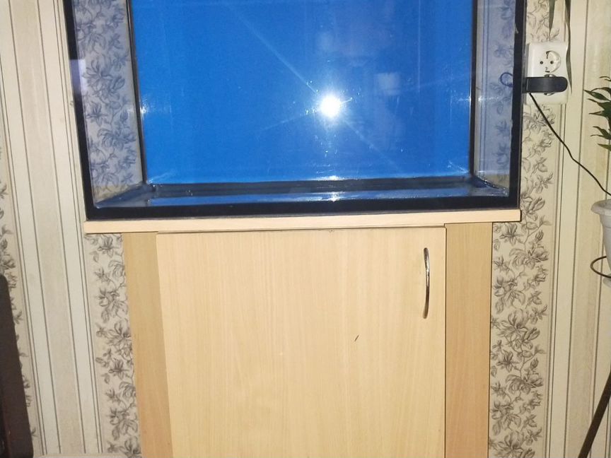 Аквариум с тумбой