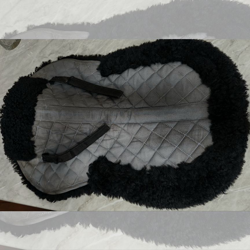 Меховушка под седло овчина