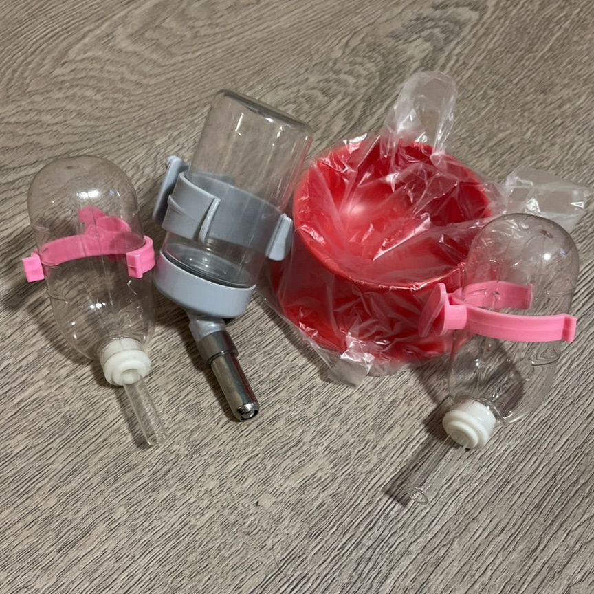 Кормушка и поилки