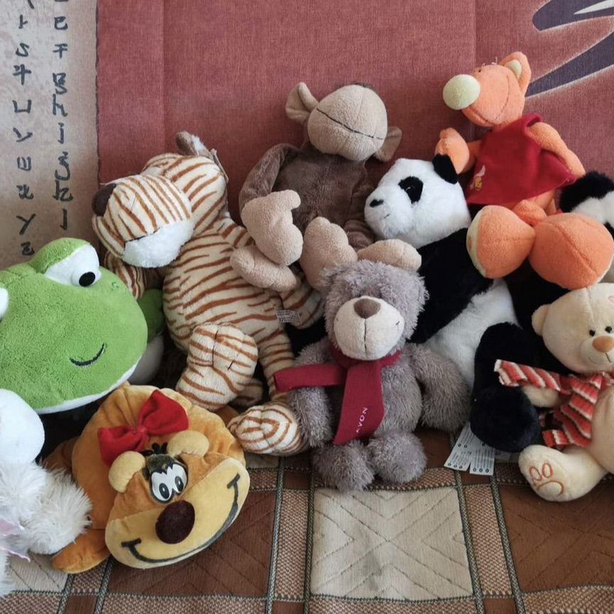 Мягкие игрушки лягушка,тигр,заяц