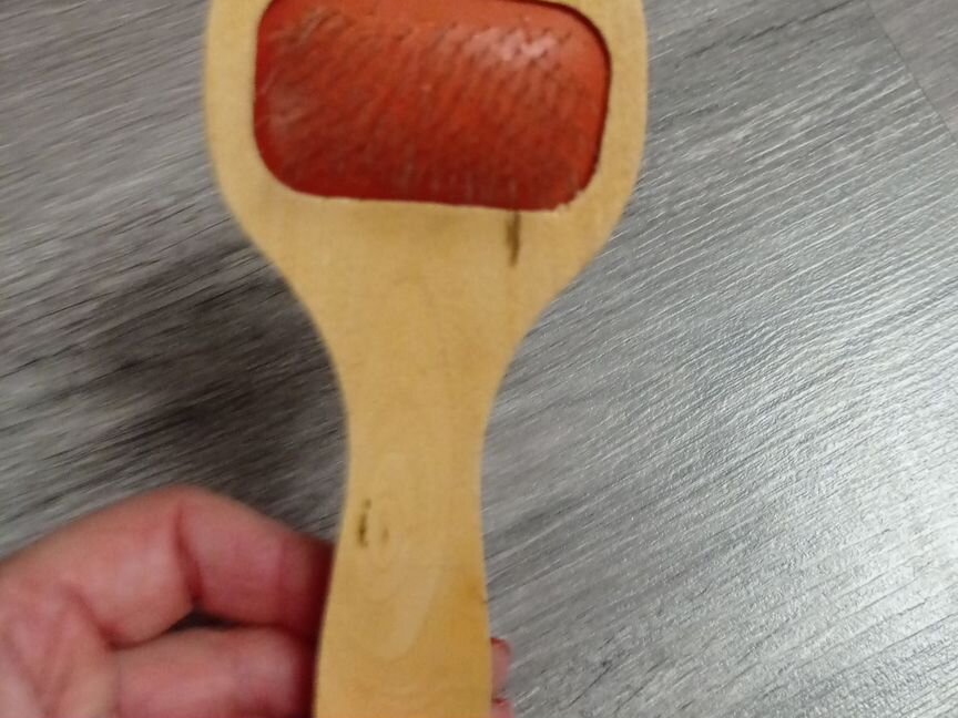 Расчёска пуходёрка деревянная