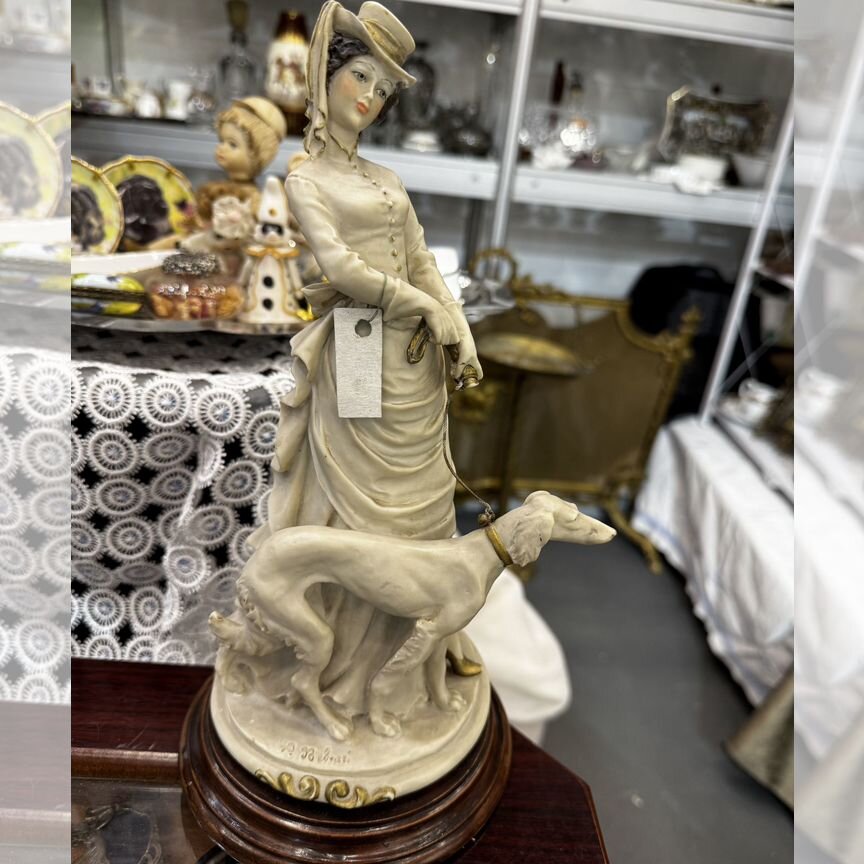 Статуэтка «девушка С собакой» Capodimonte Фарфор и