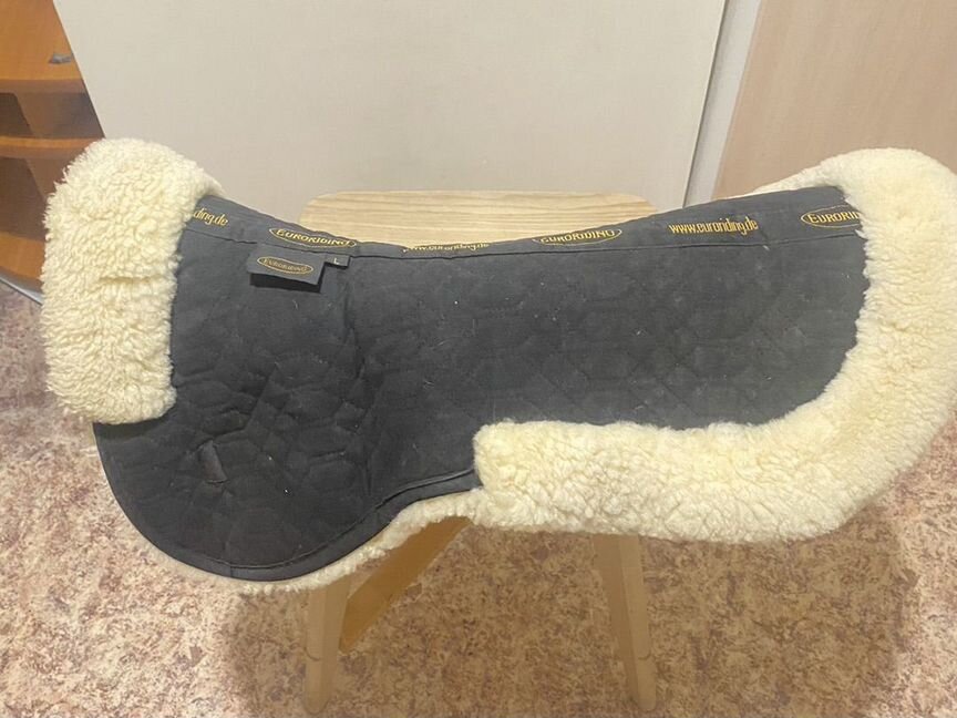 Меховушка под седло овчина