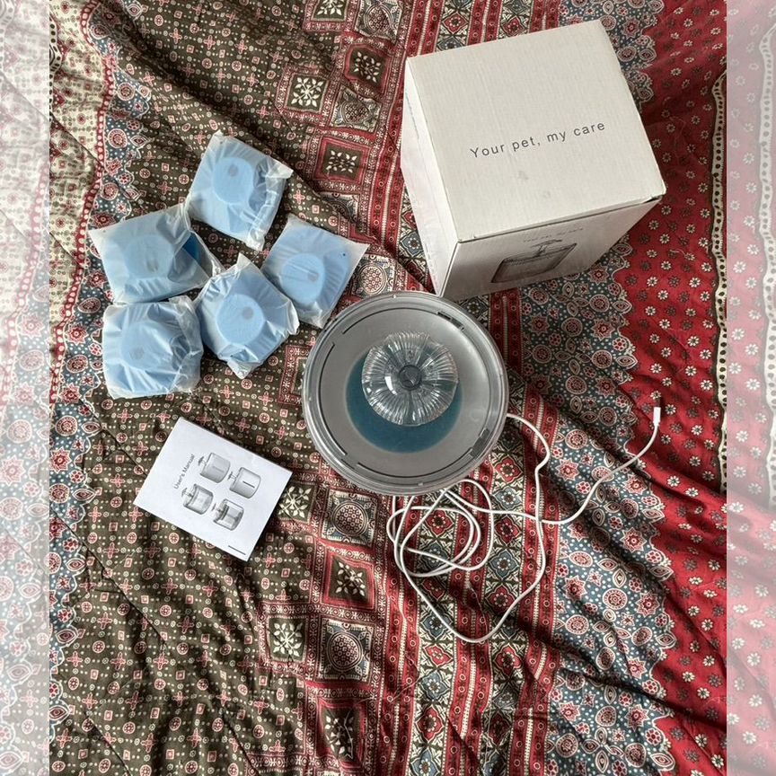 Поилка фонтан для кошек новая