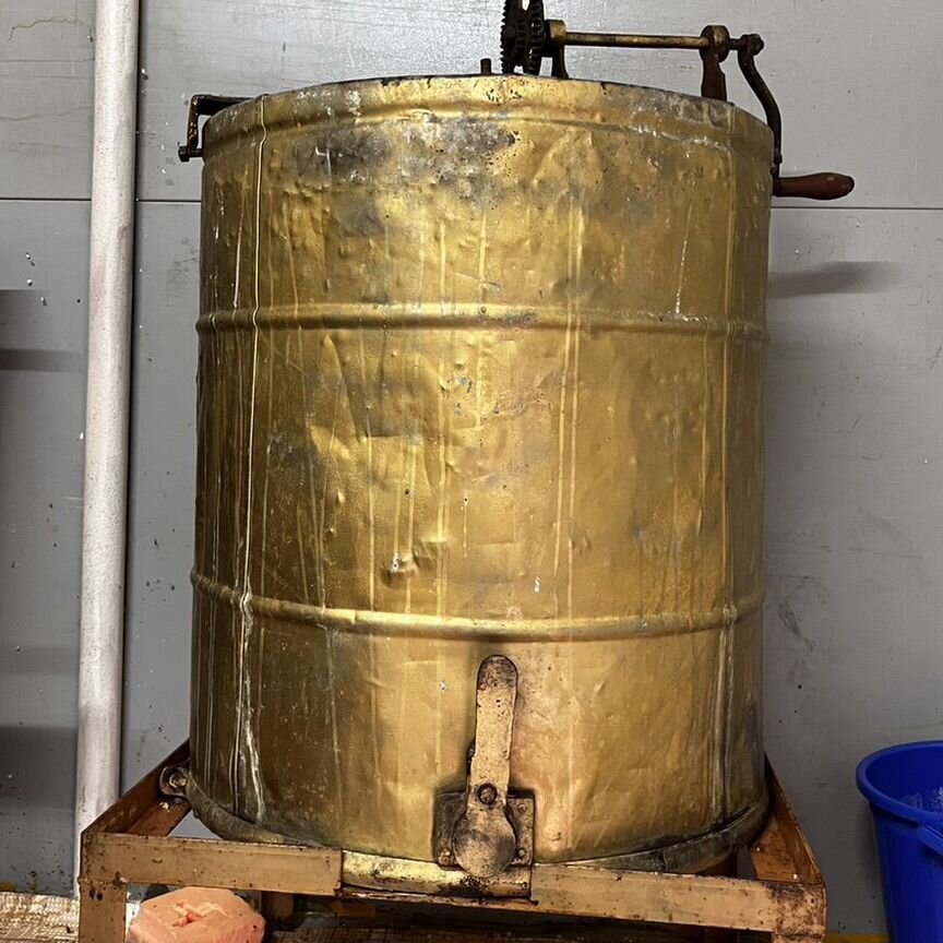 Медогонка 4 рамочная