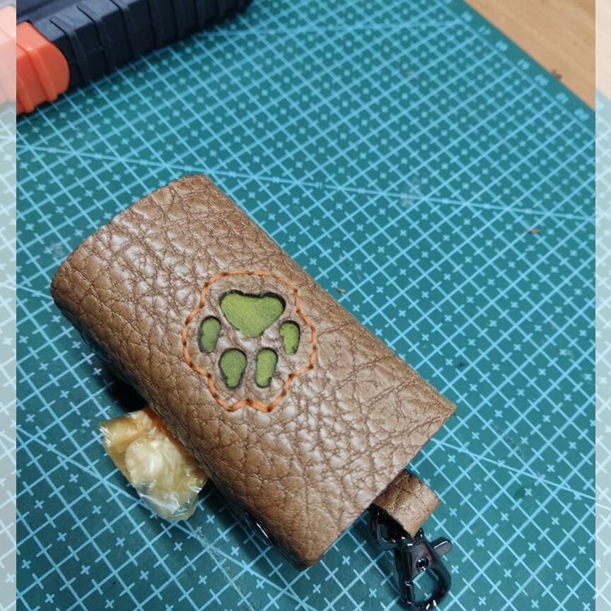 Диспенсер,сумочка для пакетов при выгуле собак