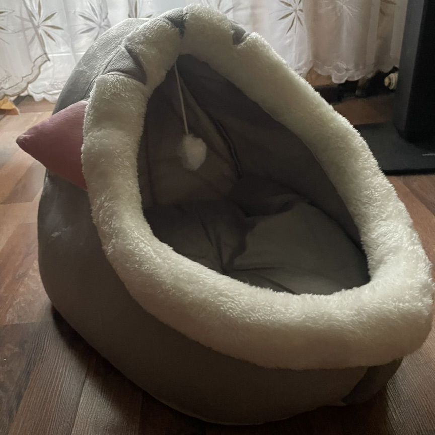 Домик лежанка для кошки