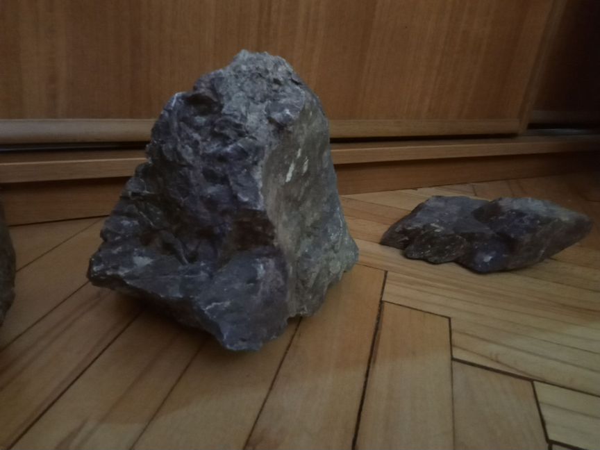 Камни натуральные в аквариум. Грунт песок
