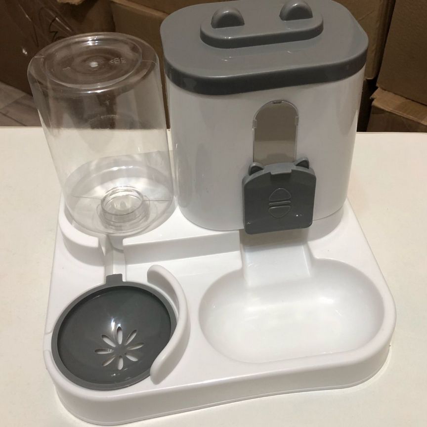 Кормушка для кошек