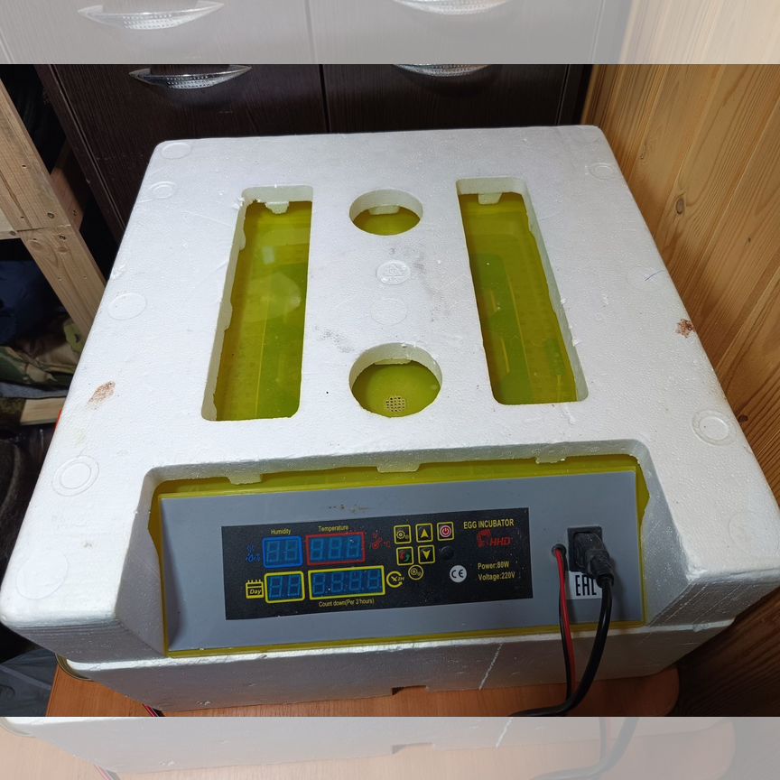 Инкубатор для яиц автоматический бу