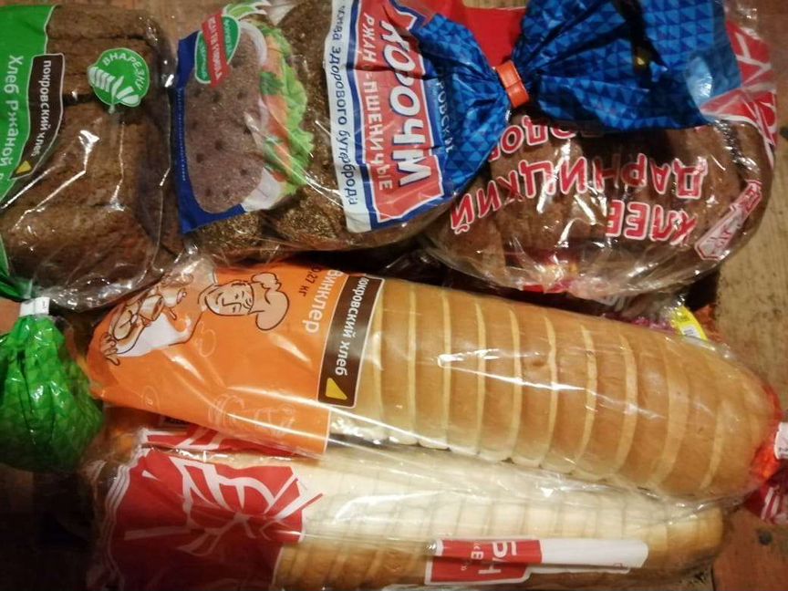 Хлеб в мешках на корм животным