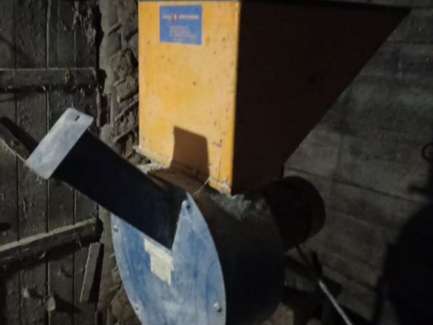 Мельница для зерна бу Кубанец 500 Мз